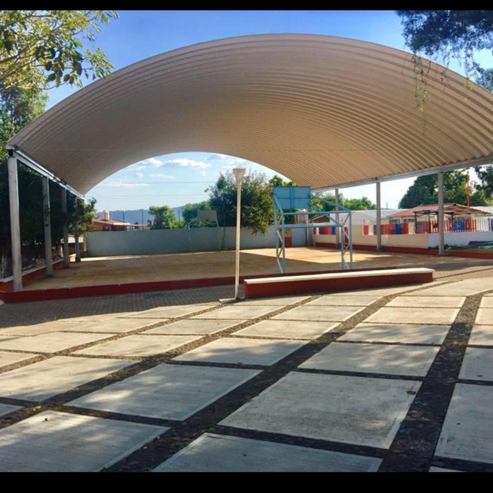Instalación de arcotecho en Ciudad Guzmán. Arcotechos el Guero