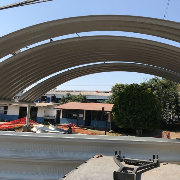 Instalación de techos curvos - Techos y estructuras